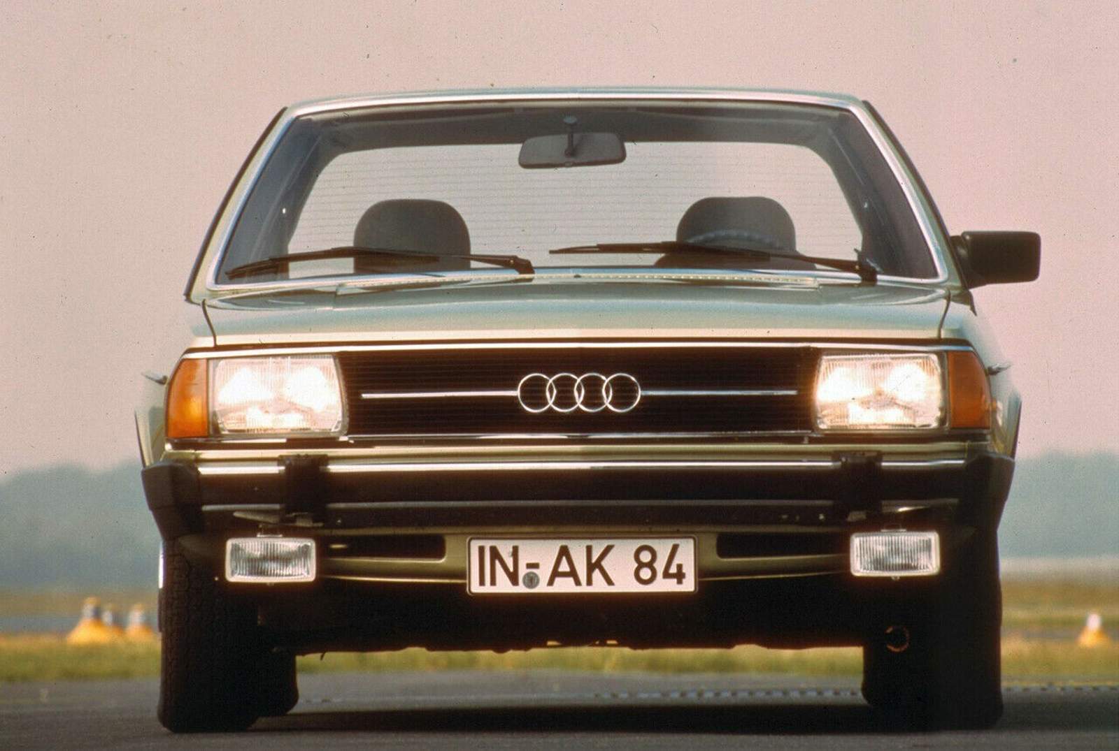 Gehobene Ausstattungsvariante: Audi 100 GLS ab 1976 : Mit fünf ...