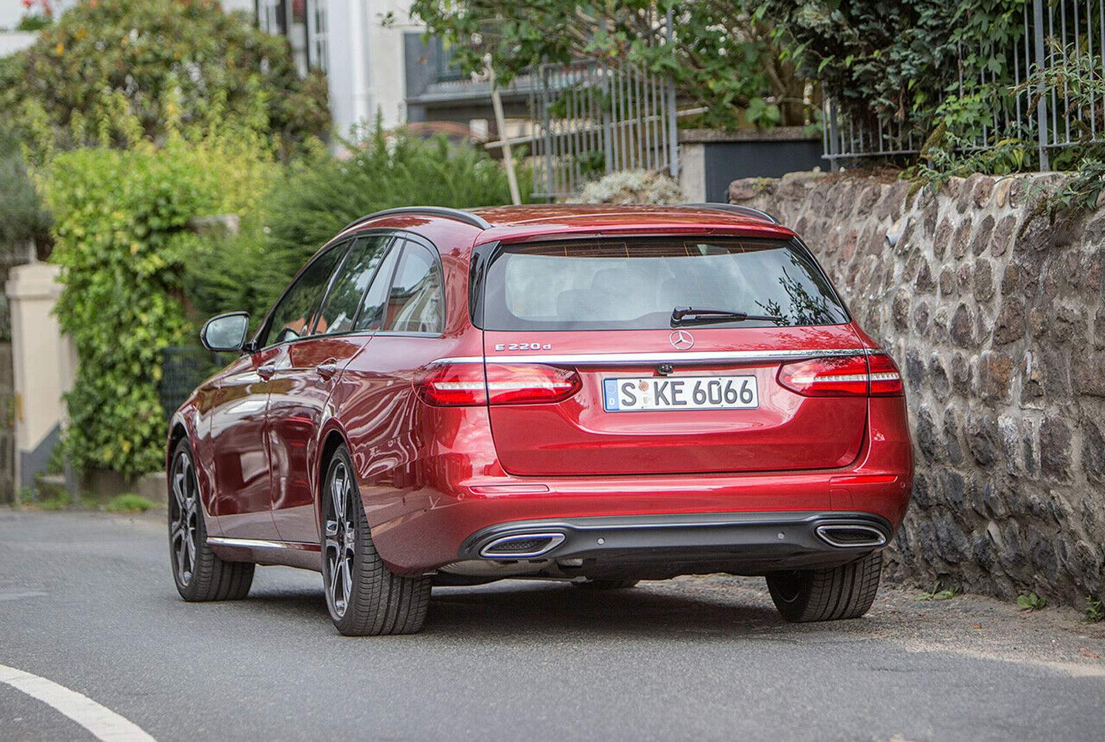 Mercedes E-Klasse T-Modell (S213) im ersten Fahrbericht : Weniger ...