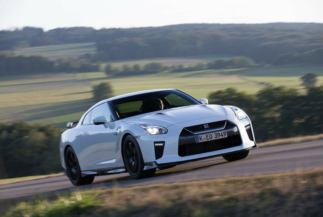 Nissan GT-R Track Edition engineered by Nismo | Nissan GT-R R35