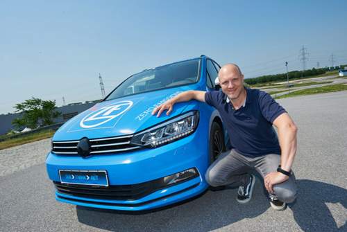 Elektroantrieb von ZF: Zulieferer stellt Antrieb vor | VW