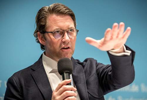 Scheuer schließt Kompromiss mit Daimler, VW und BMW