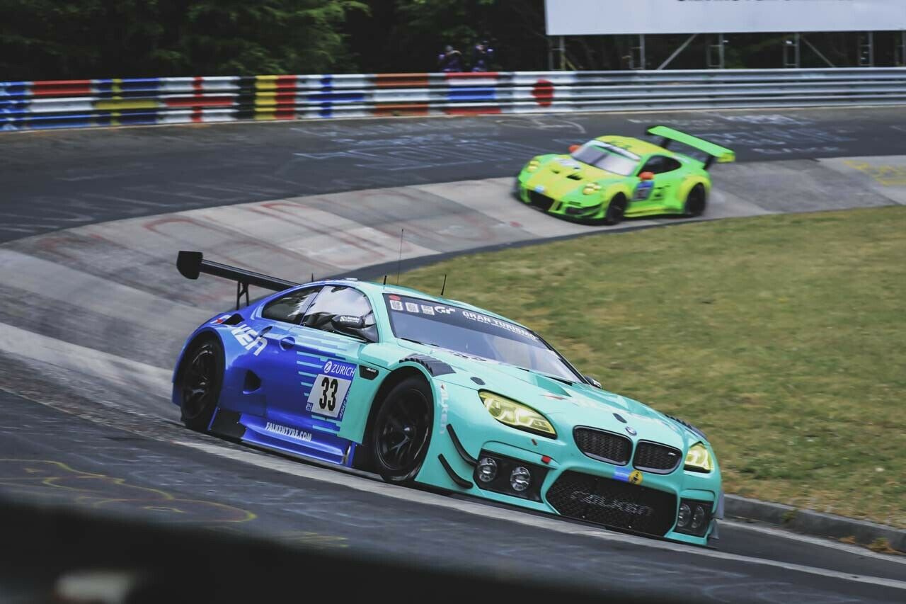 Der BMW M6 GTR, das zweite Auto von Falken Motorsports : Die fünf ...
