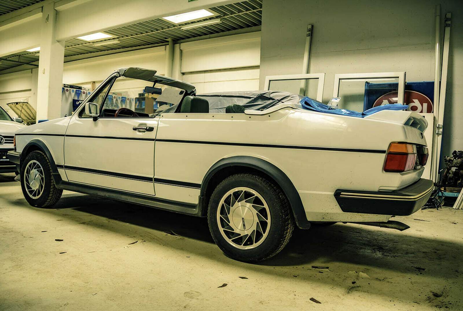 Dieses Cabriolet war früher mal ein VW Jetta : Das Golfrudel von Wien ...