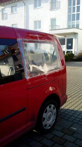 Seitenscheibe zum 2. Mal beim Schließen der Türe zer...