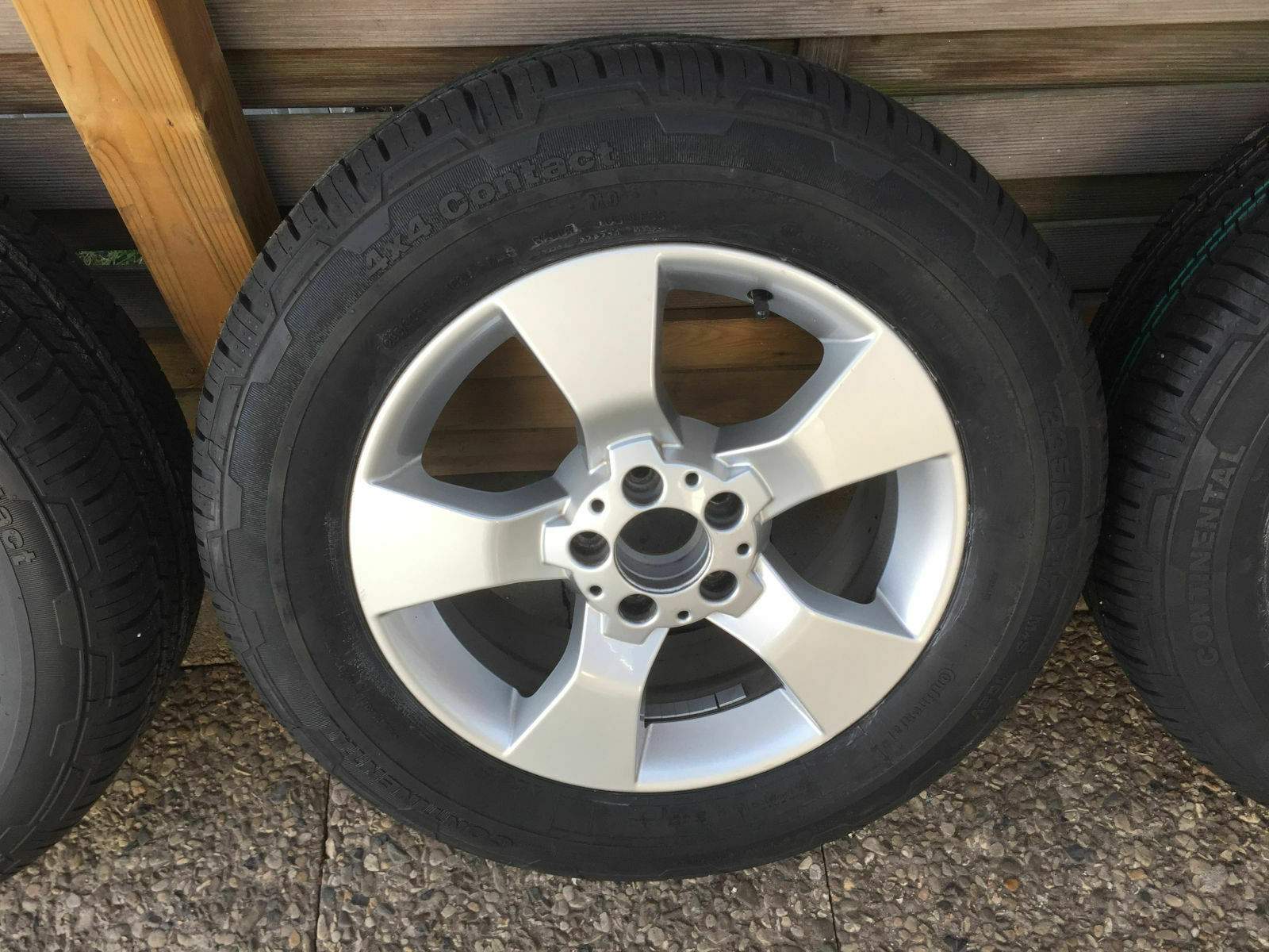 GLK Alufelgen mit Continental 4X4 Reifen 235 60 R17 102V MO M&S Kennung : Biete