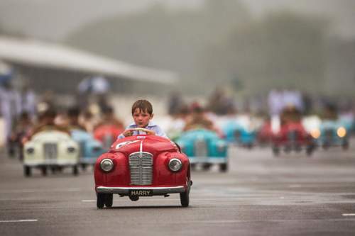 Settrington Cup: Tretauto-Rennen mit Le-Mans-Start | Motorkultur