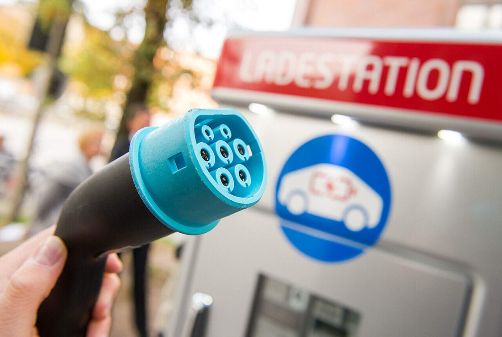 Ausbau der Ladeinfrastruktur für E-Autos geht voran