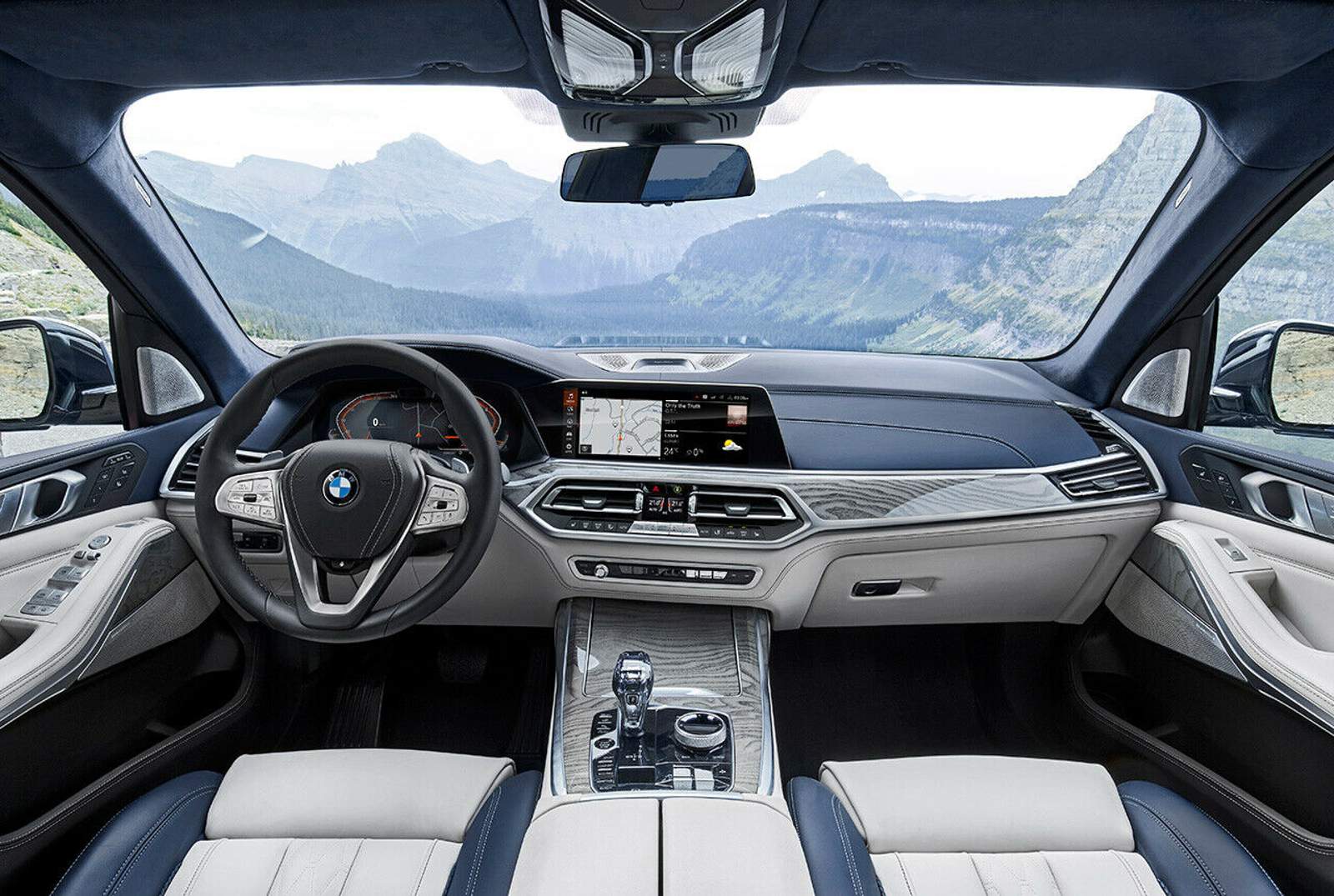 BMW baut im X7 serienmäßig das Live Cockpit Professional mit digitaler ...