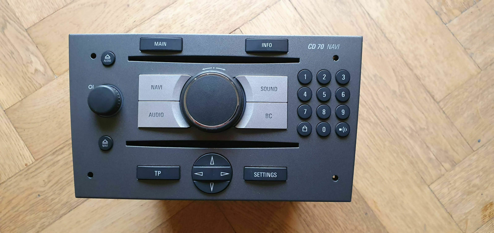 Navigationsgerät CD70 (AUX) incl. CID für Opel Navi CD 2015 : Biete