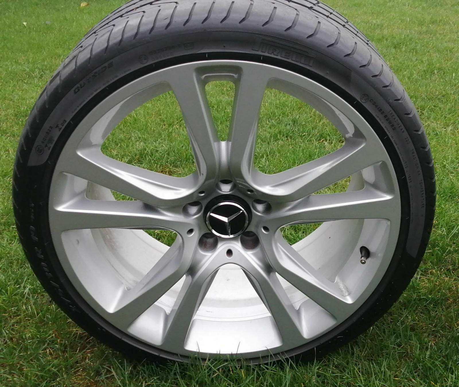 4x Mercedes 19 Zoll Felgen Kompletträder W212 S212 : Biete