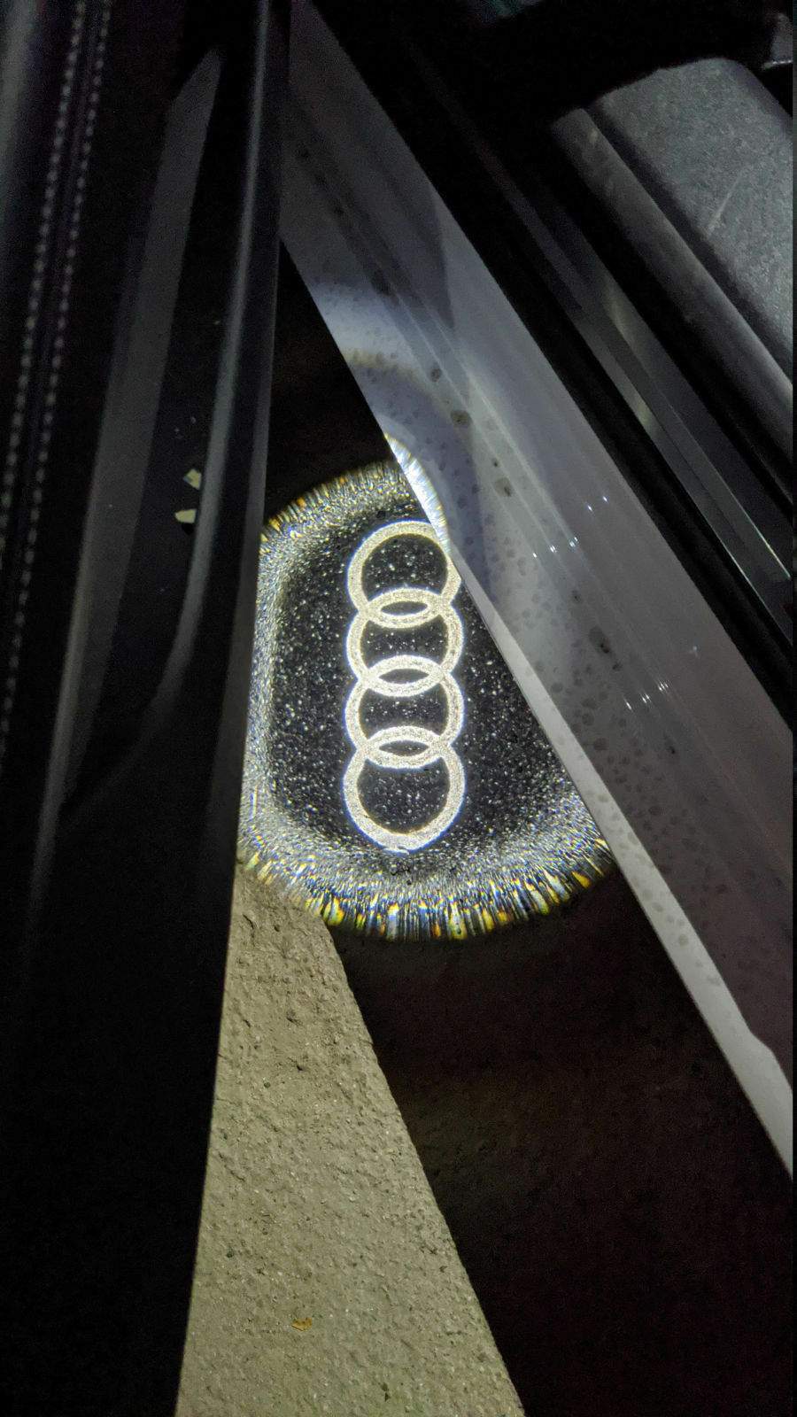 Original Audi TT LED Einstiegsbeleuchtung "Audi-Ringe" 4G0052133A : Biete