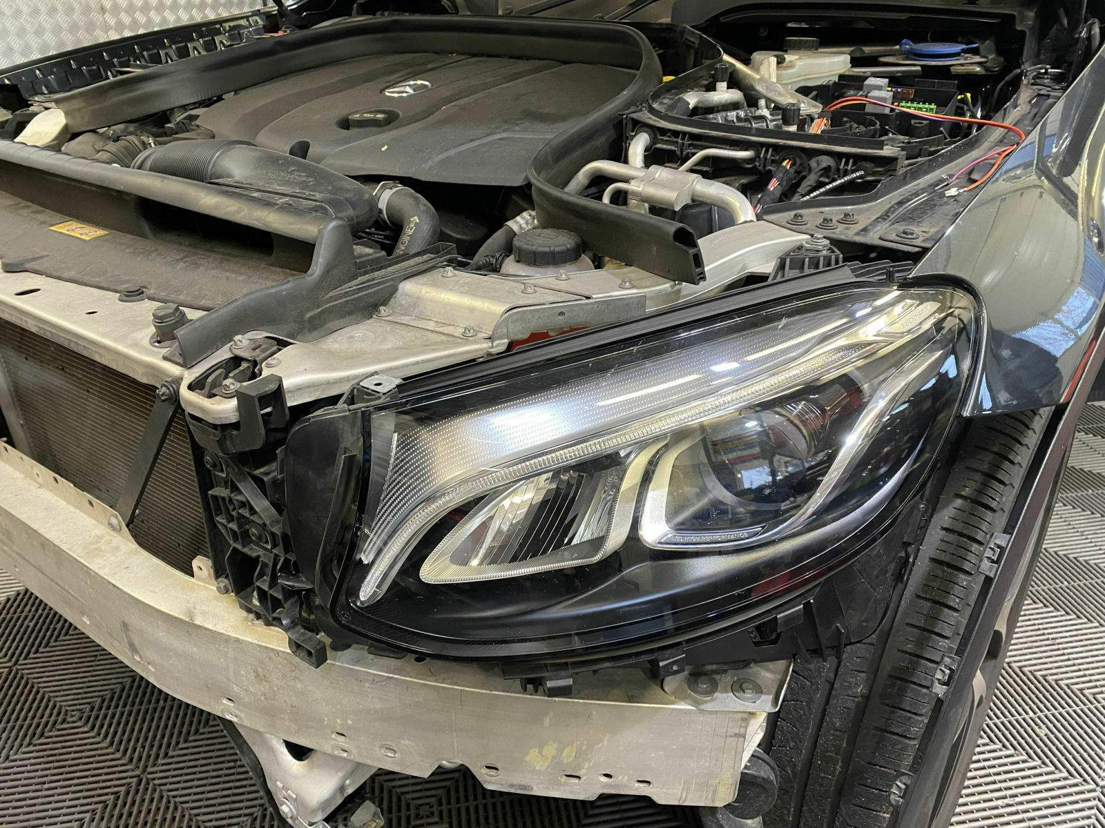 GLC 253 Halogen auf High Performance Scheinwerfer und Rückleuchten auf ...