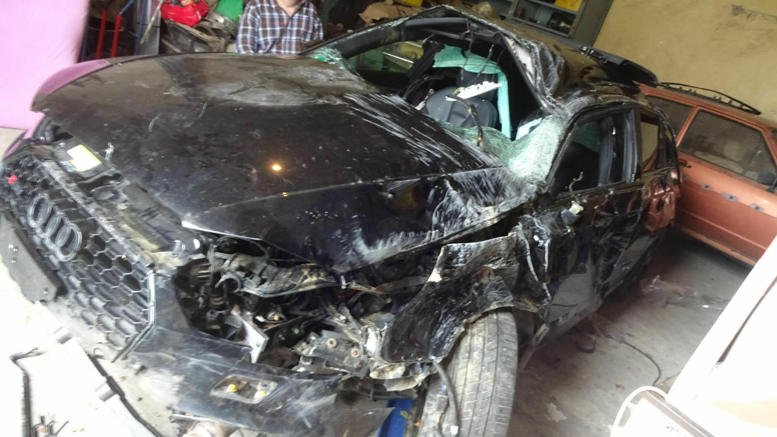 Audi-rs3-unfall-2019 : Der Schrottplatz - Spiegelsymmetrisch des ...