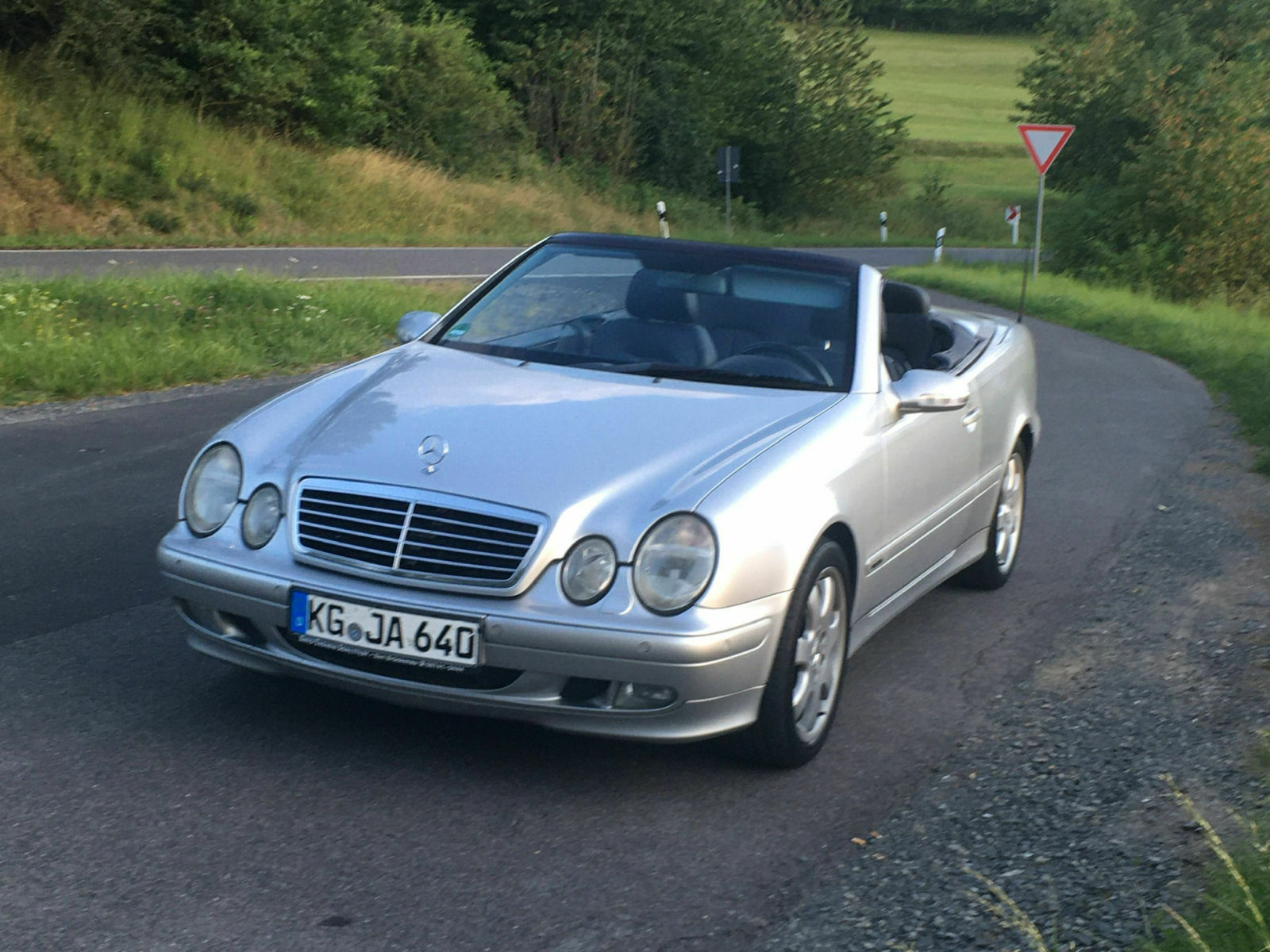 Das Mercedes CLK 230 EVO Cabrio aus 2002 : KFZ als Youngtimer ...