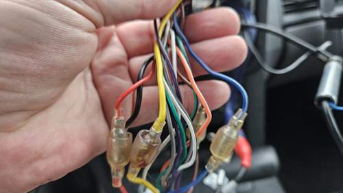 welches dieser Anschlüsse wäre für das Remote-Kabel ...