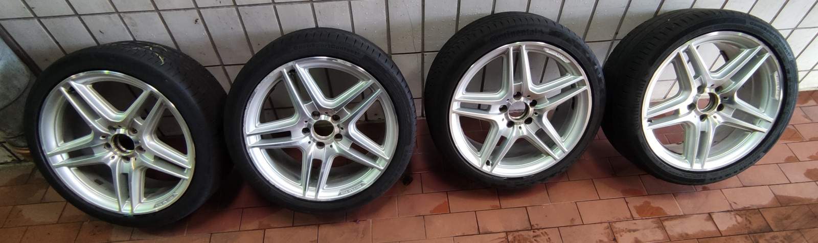 AMG Felgen Reifen Mercedes Benz 18 Zoll A2044014202 A2044014102 : Biete