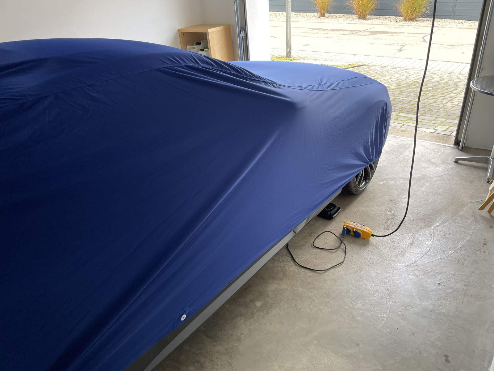 Autoschutzhülle Auto-Pyjama / Größe L – TOPP Zustand! - Passt perfekt ...