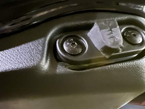 Auto Klappert Bei Unebenheiten
