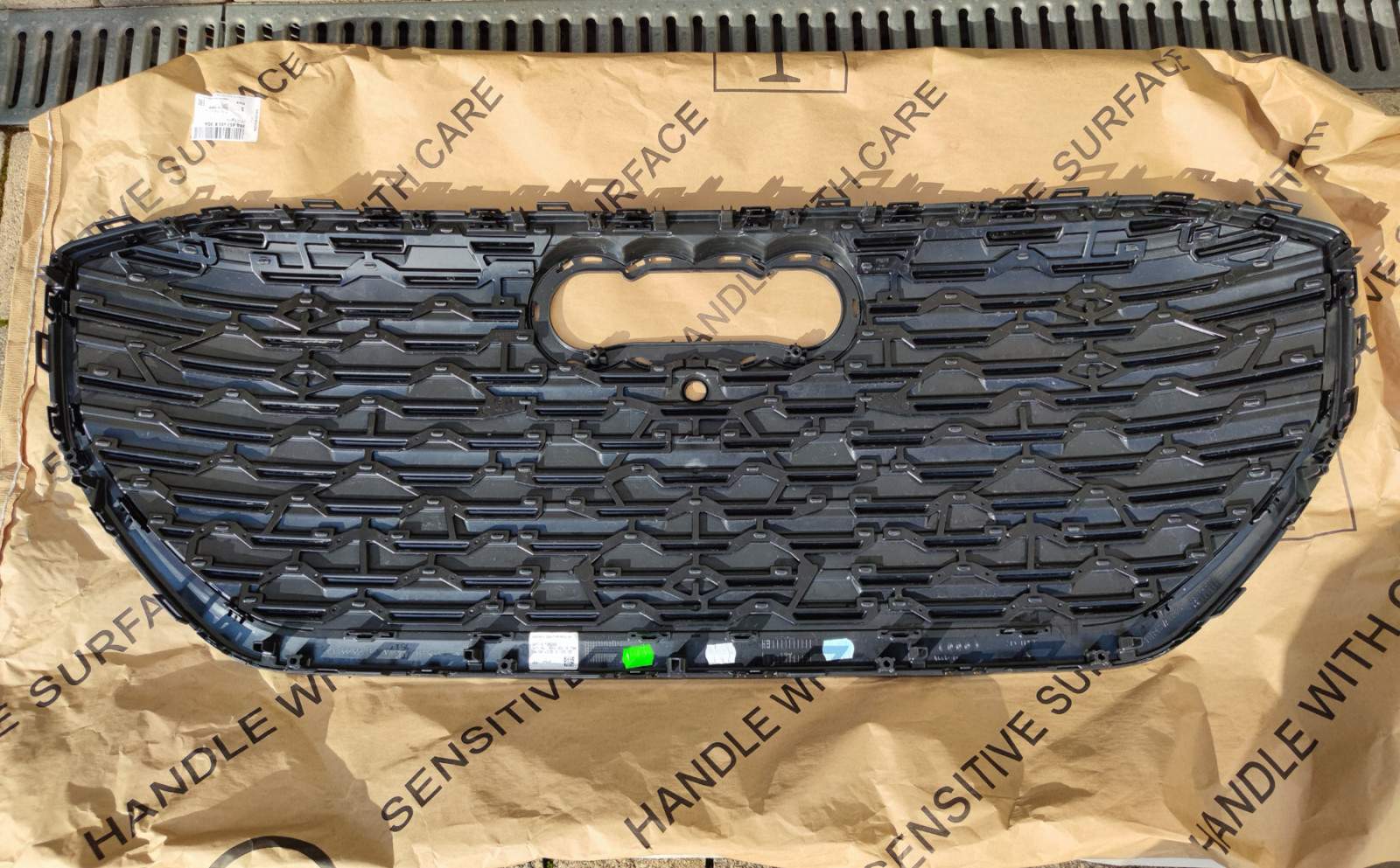 Img-20230923 : Kühlergrill Audi Q4 e-tron S-Line schwarz 89A 853 651B ...