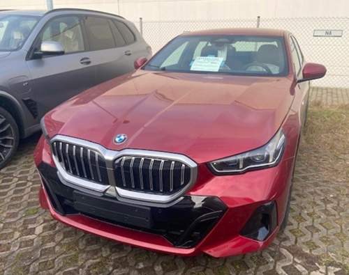 Fire Red metallic - Startseite Forum Auto BMW 5er BMW 5er G60, G61,...