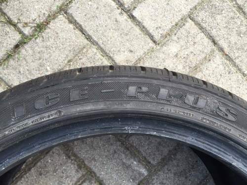 1 Winterreifen, Minerva Ice Plus, 225-40 R18 92V fast neu : Biete