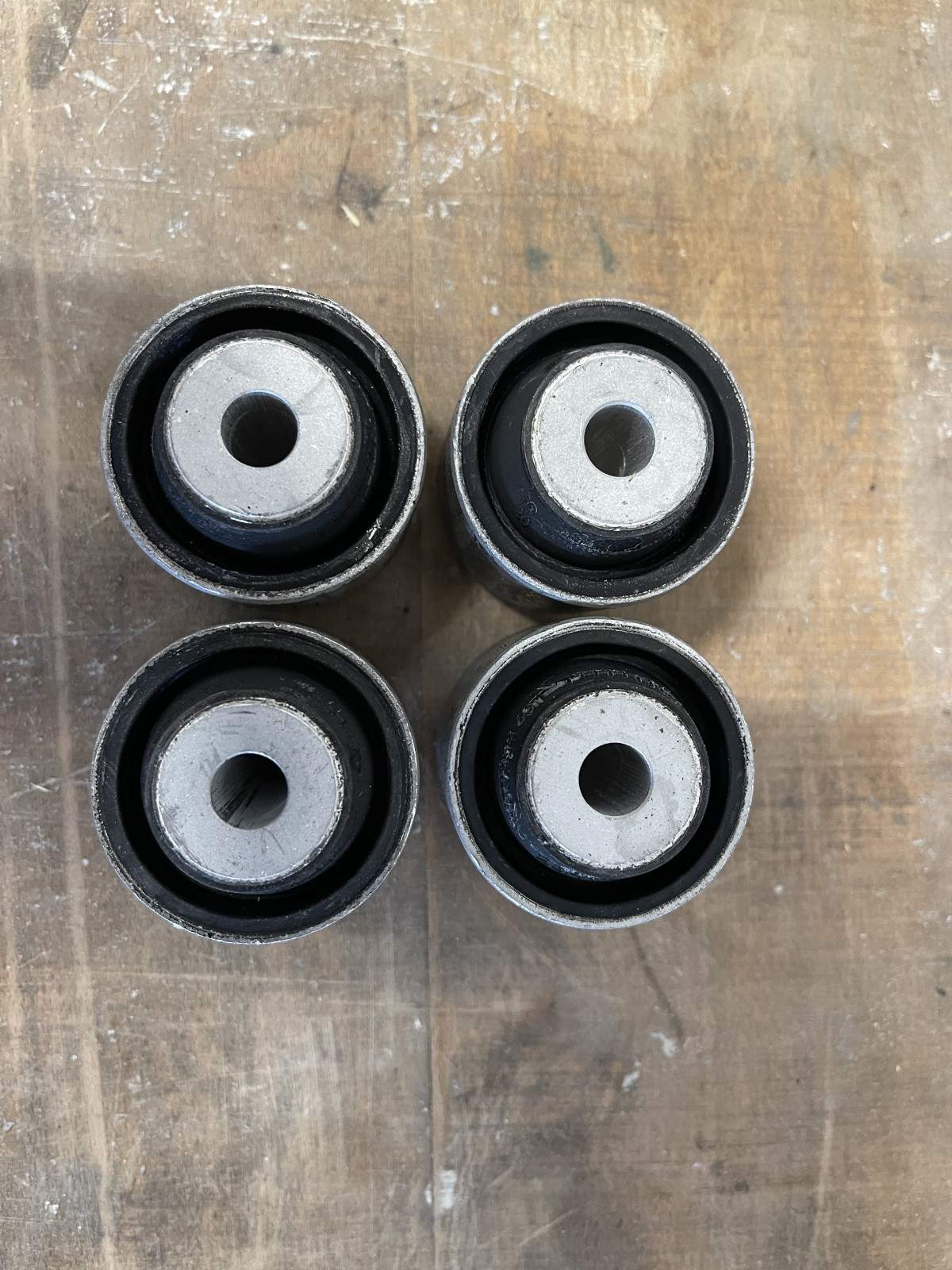 4x 4N0407515 8W0407515 Lemförder Gummilager NEU für Audi A4 B9 : Biete