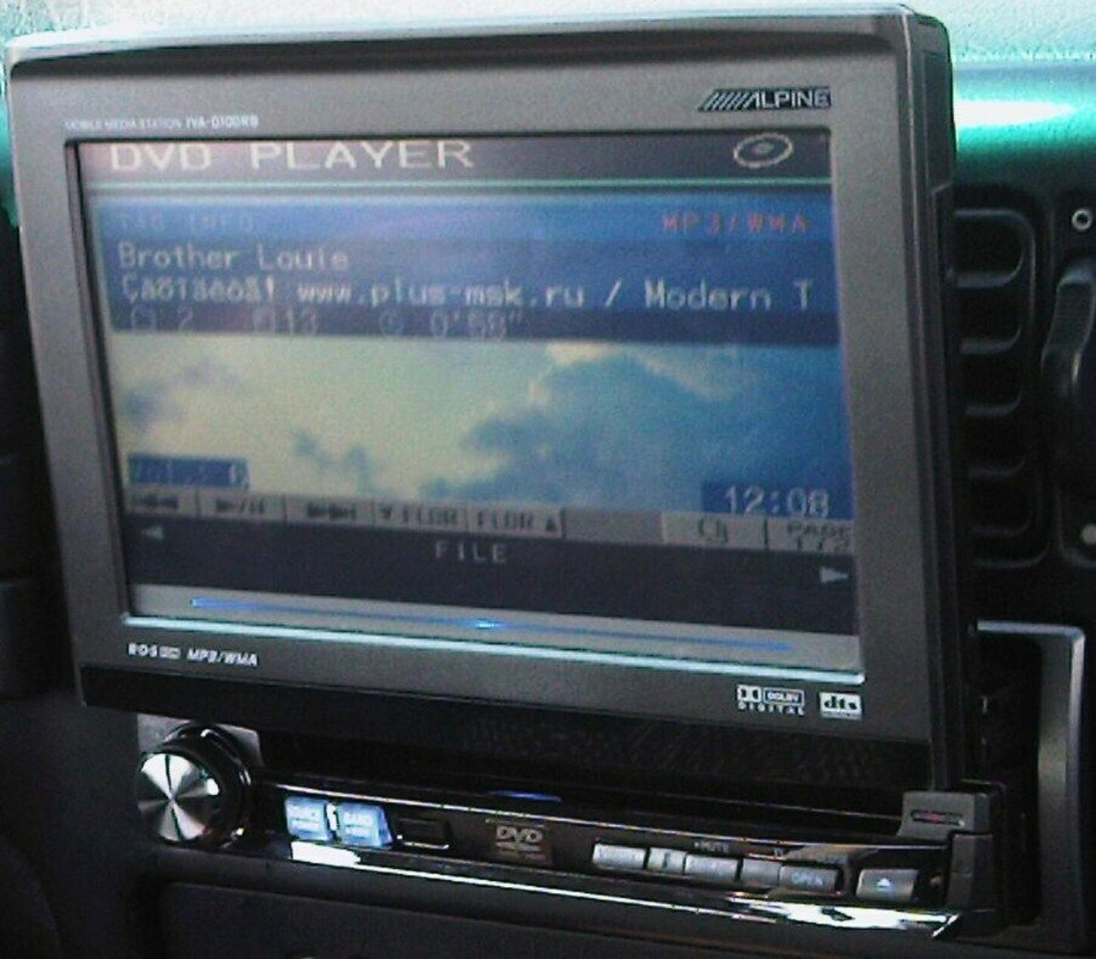Alpine DVD-Radio mit Monitor IVA-D100RB : Biete