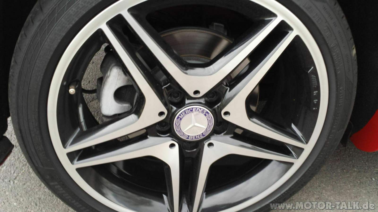 AMG Felge A-Klasse W176 schwarz glanzgedreht A1764010302 : Suche