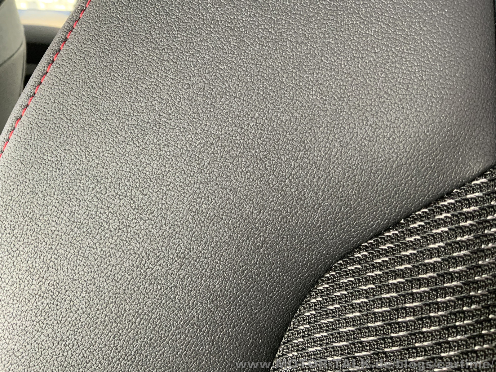 Kunstleder versiegeln & pflegen : CarTime