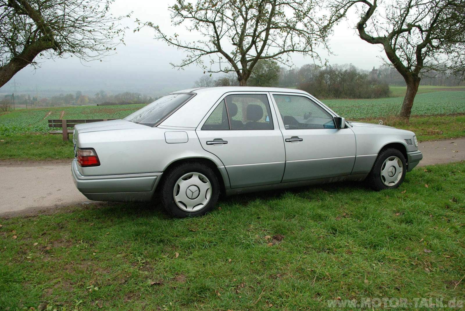 Mercedes W124 E300D '94 : Biete