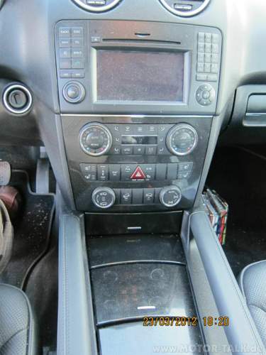 Mittelkonsole M164 : Biete