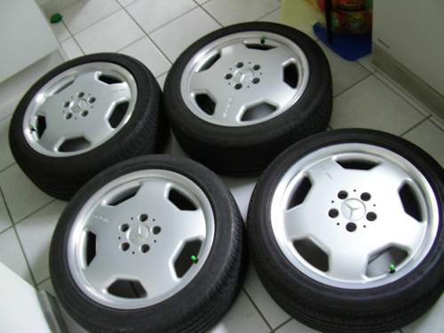 Satz AMG Styling 2 II 7,5 x 17 W202 W124 mit 225/45-17 : Biete Mercedes