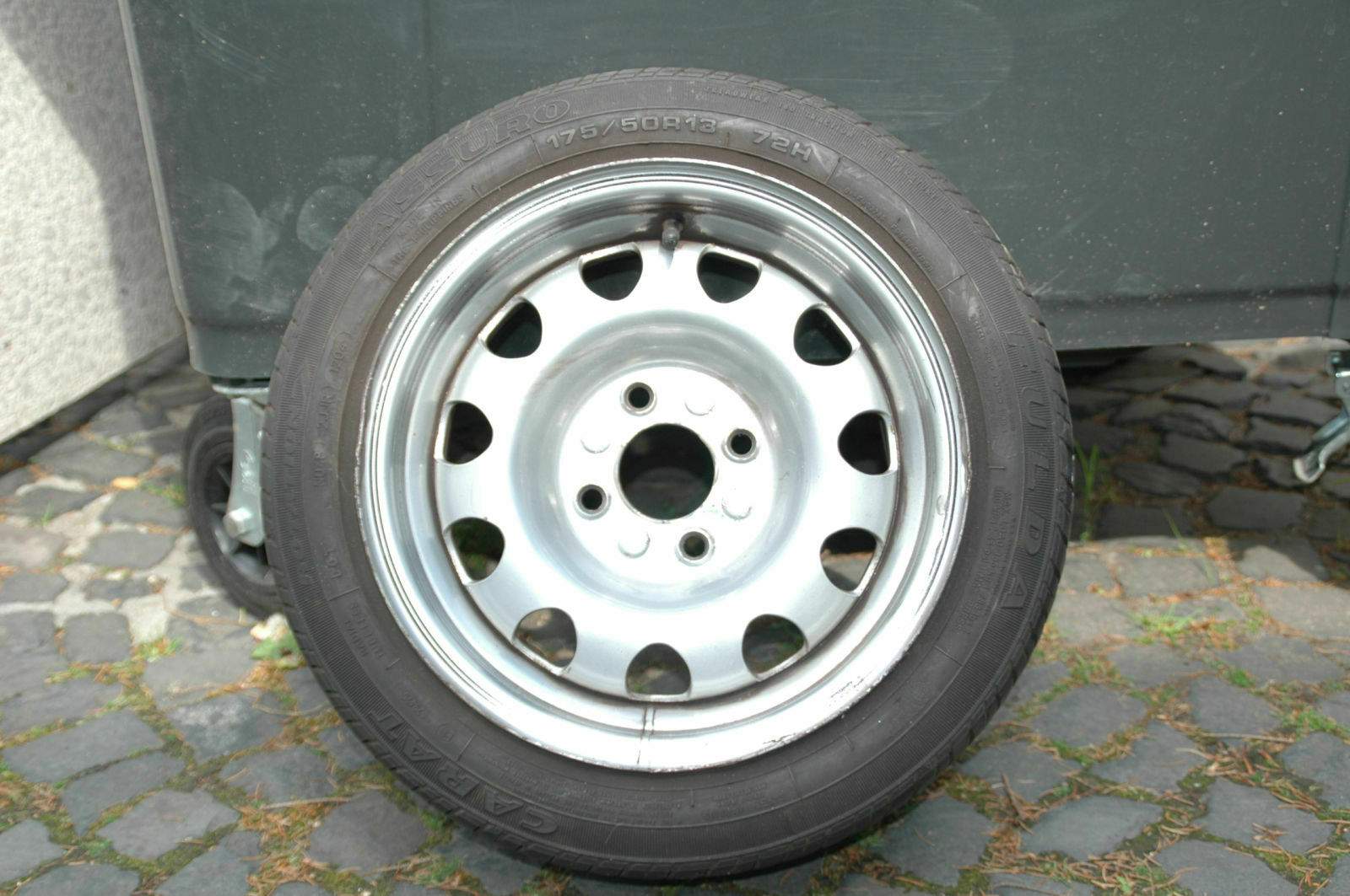 Twingo Felgen mit Reifen... : Biete Opel